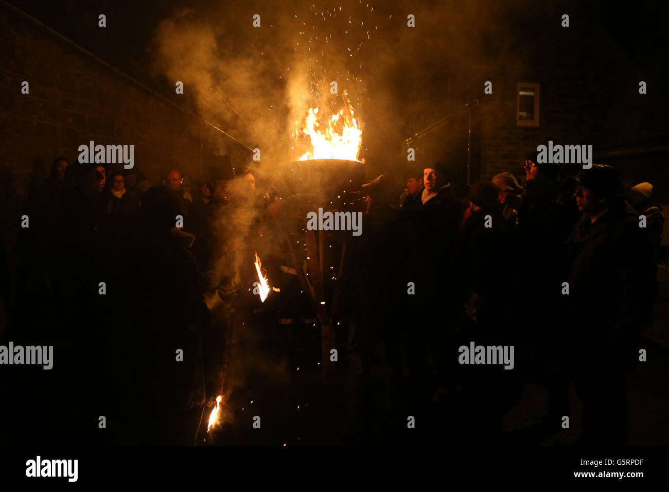 The clavie king clavie crew parade clavie through streets burghead hi ...