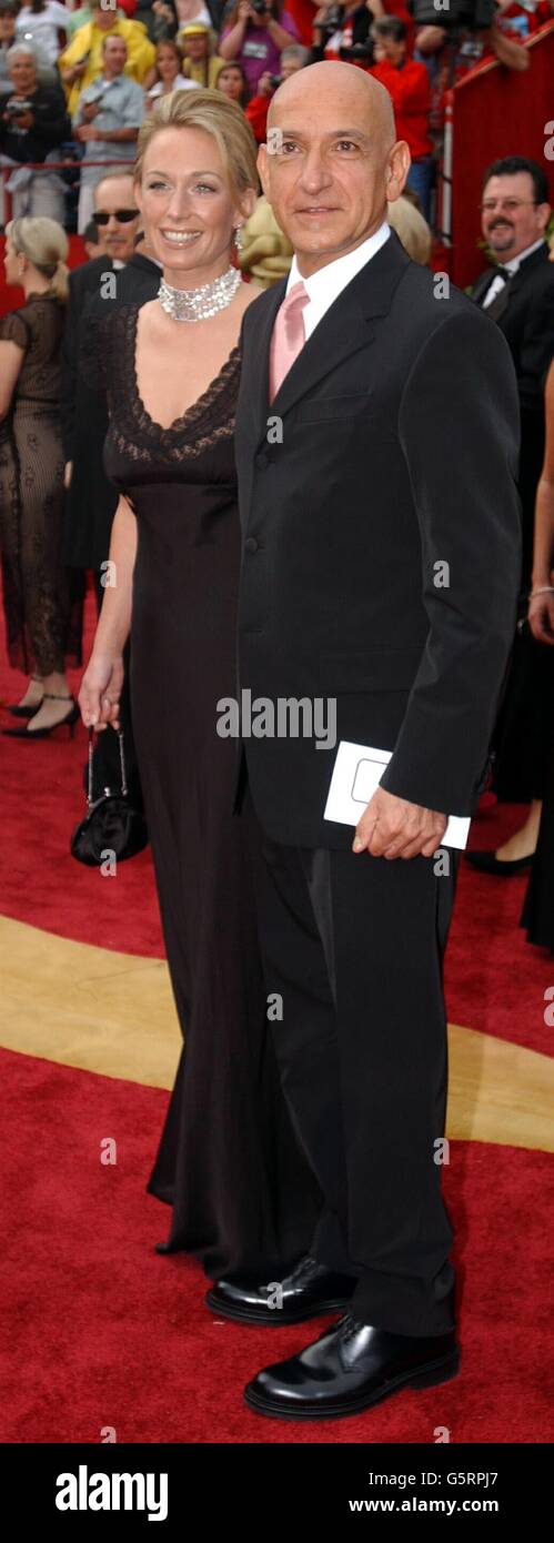 Celebrity f l full length black suit smiling ben kingsley hi-res stock ...