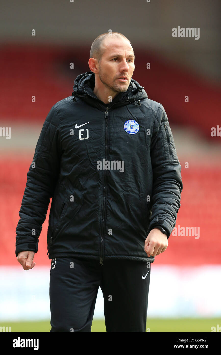 Nottingham forest first team coach hi-res stock photography and images ...
