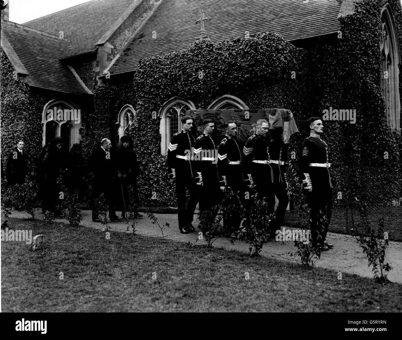 Queen Alexandras Funeral High Resolution Stock Photography and Images ...