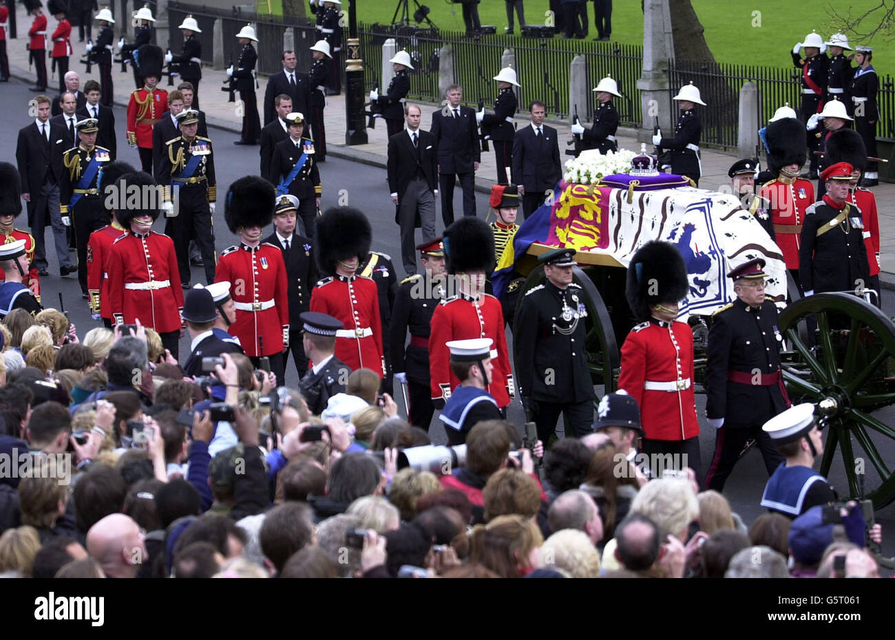 Queen Mothers Death Procession High Resolution Stock Photography and ...