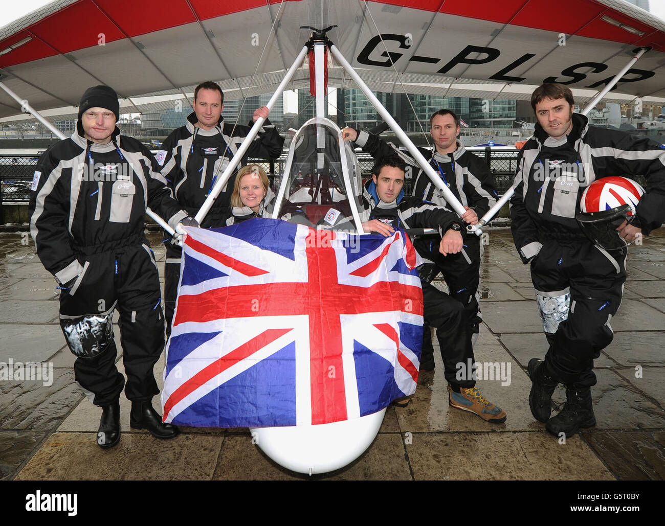 Microlight parachute hi-res stock photography and images - Alamy