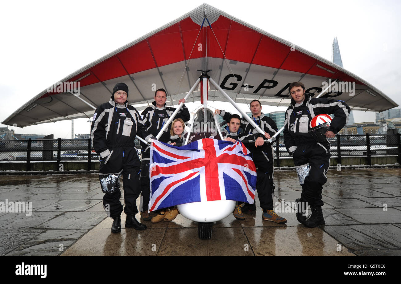 Microlight parachute hi-res stock photography and images - Alamy