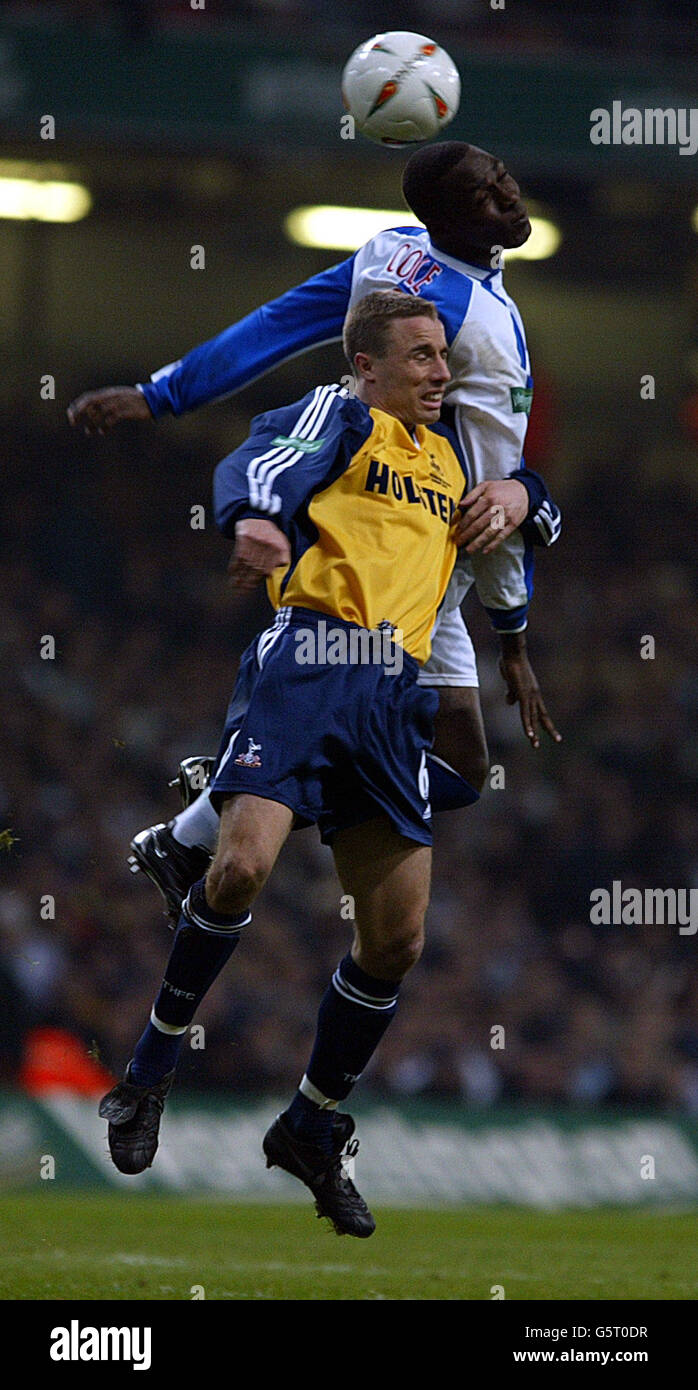 Tottenham hotspurs chris perry hi-res stock photography and images - Alamy