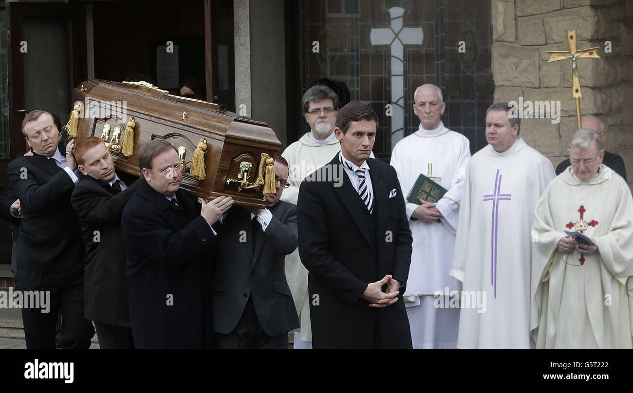 Sean fallon funeral hi-res stock photography and images - Alamy