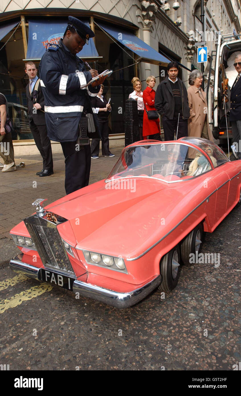 A traffic warden takes an interest in Lady Penelope and her butler ...