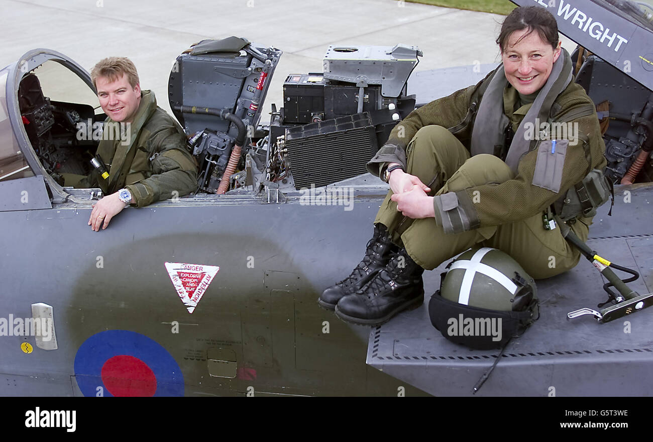 Royal air force women uniform hi-res stock photography and images - Alamy