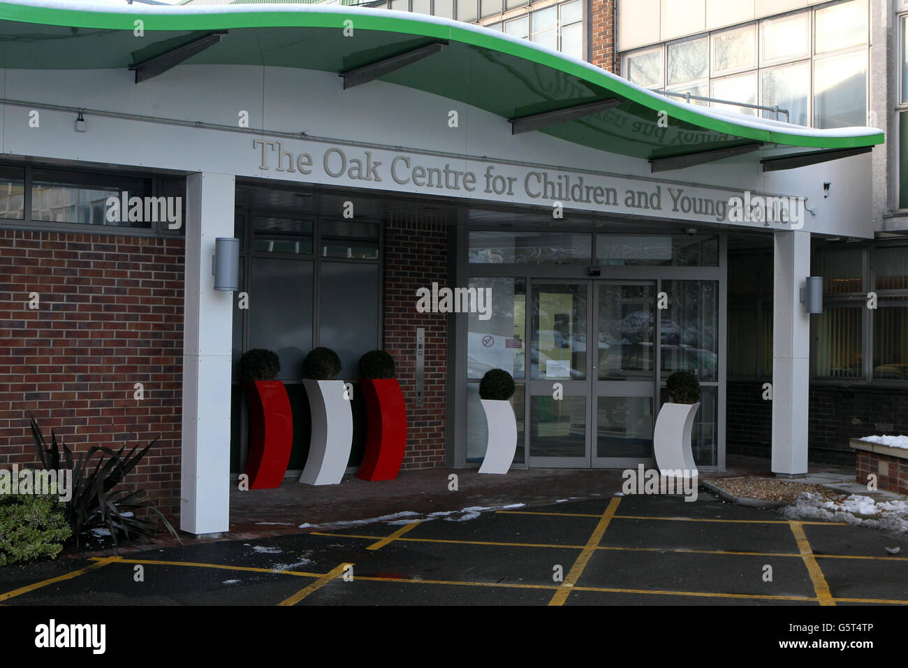 The royal marsden hospital in sutton hi-res stock photography and ...