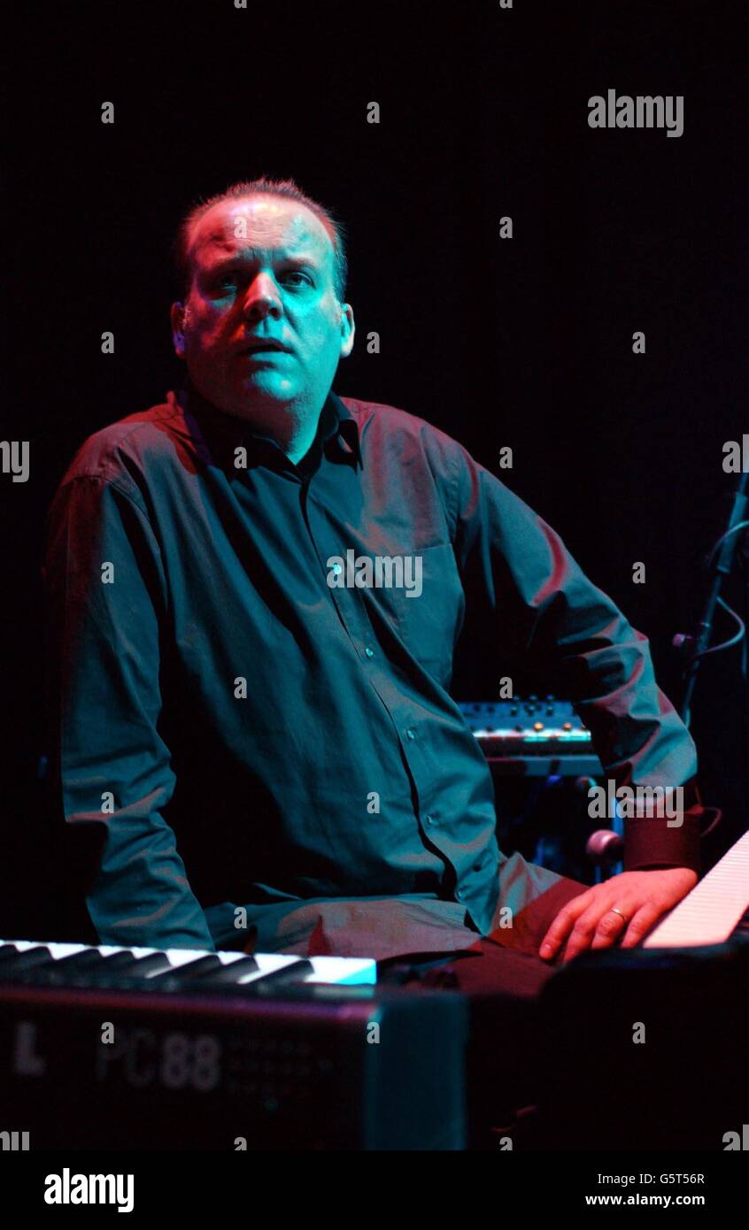 Craig armstrong composer hi-res stock photography and images - Alamy