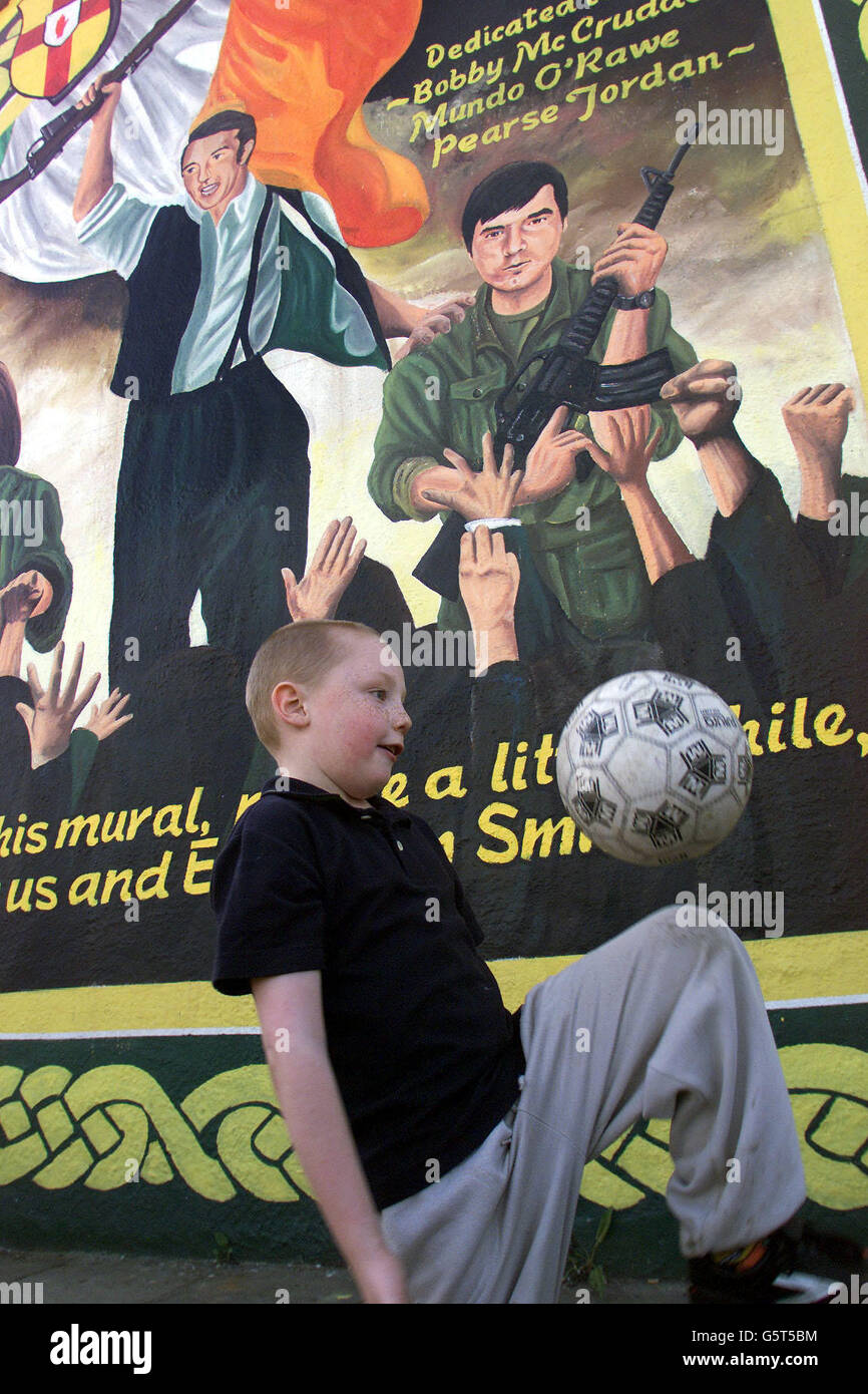 Republican movement mural Stock Photo - Alamy