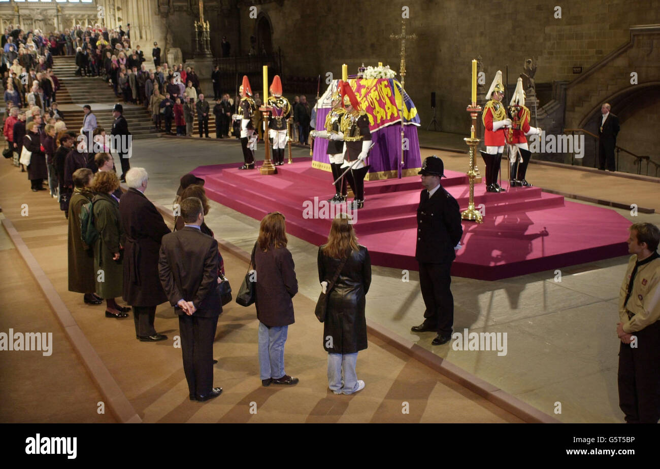 Queen Mother Coffin Stock Photo - Alamy