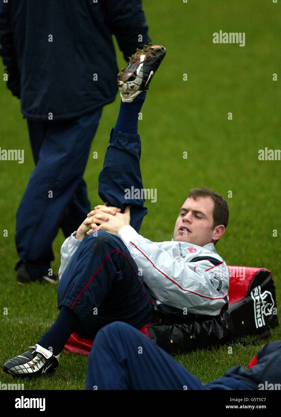 Sport rugby union training stretching hi-res stock photography and ...