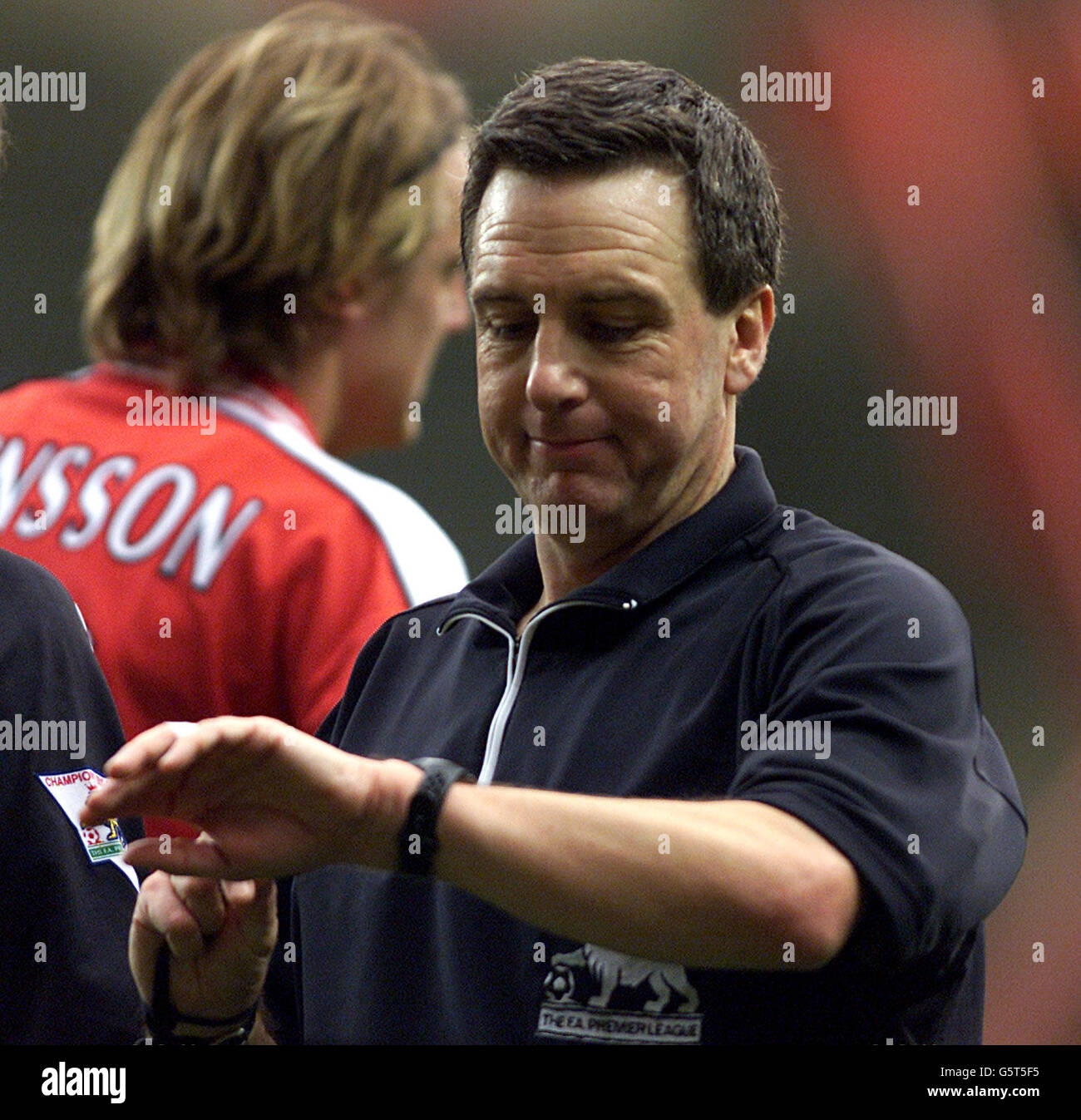 FOOTBALL - REFEREE ALAN WILEY Stock Photo - Alamy