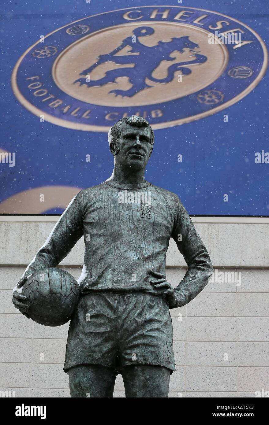 Peter osgood statue High Resolution Stock Photography and Images - Alamy