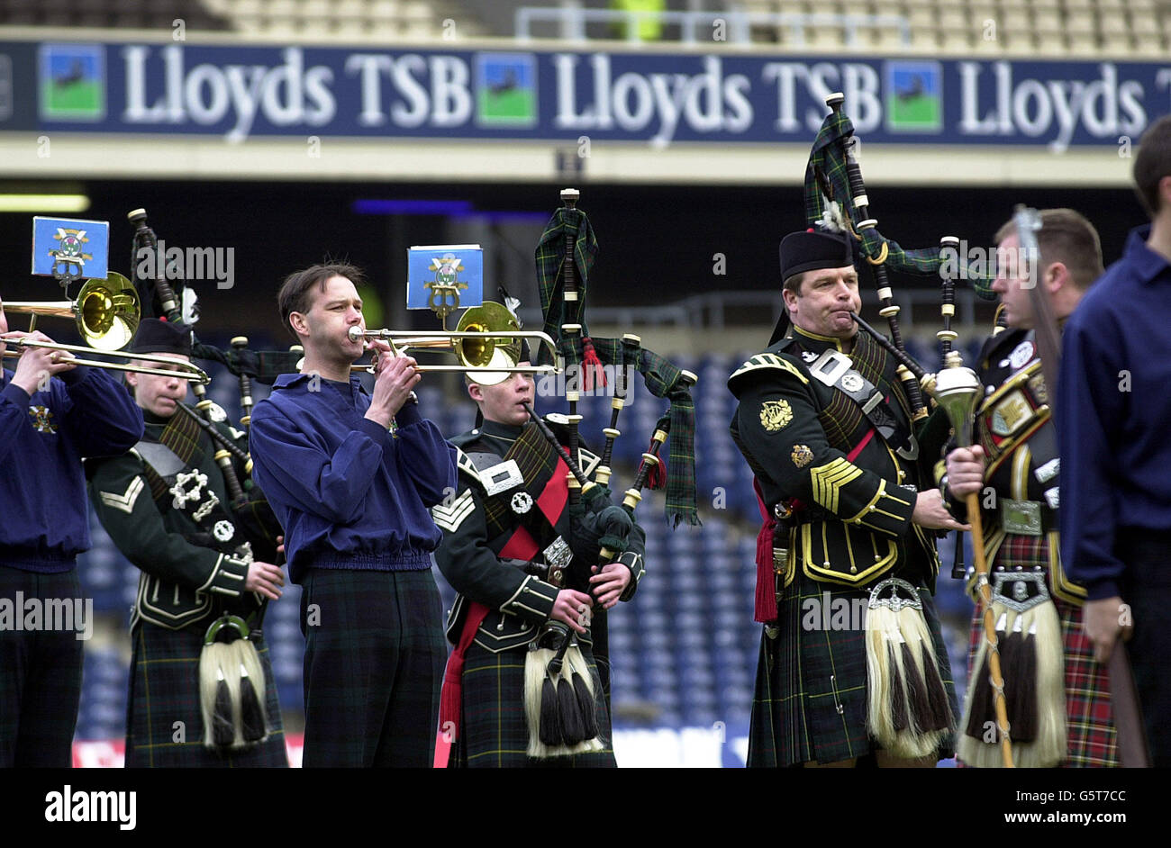 Rugby union scotland v france band hi-res stock photography and images ...