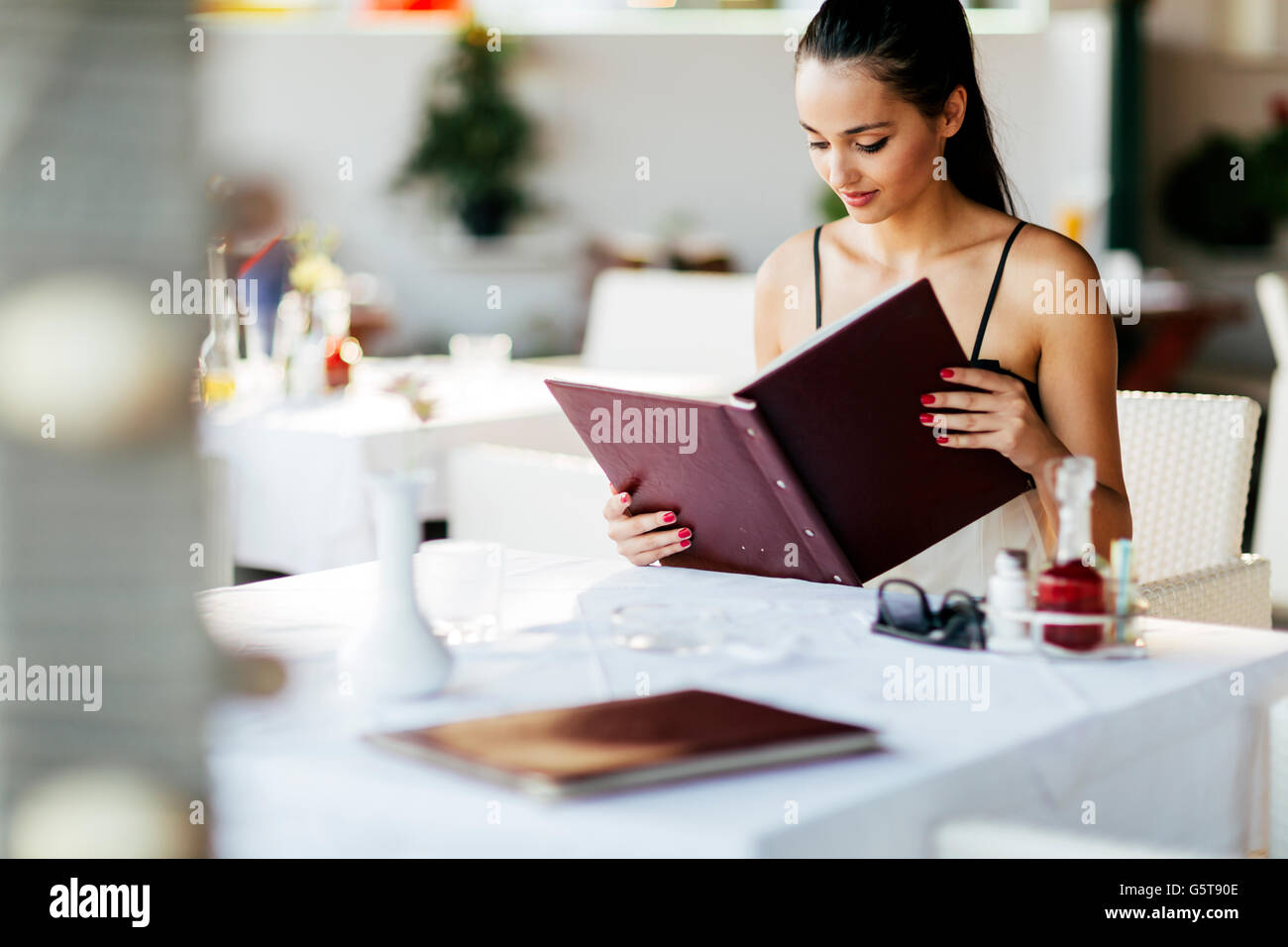 Eating ordering food service hi-res stock photography and images - Alamy