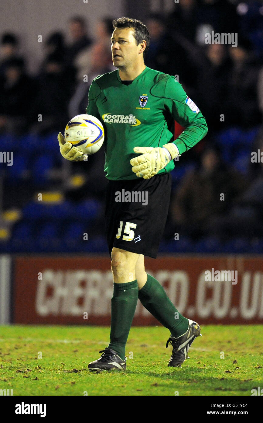 Afc wimbledon goalkeeper neil sullivan hi-res stock photography and ...