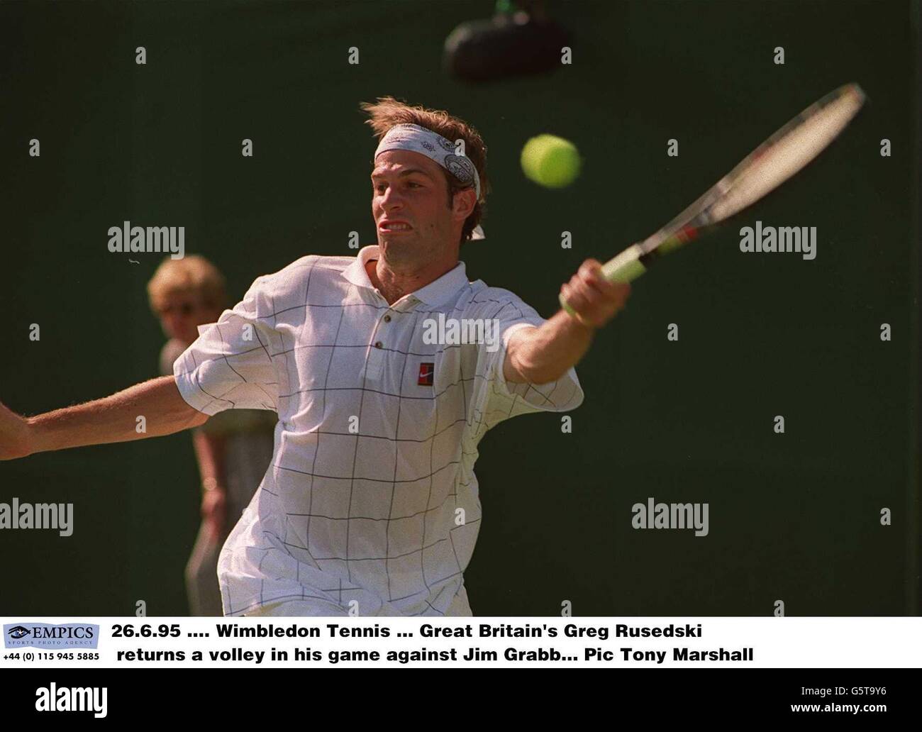 Jim grabb hi-res stock photography and images - Alamy