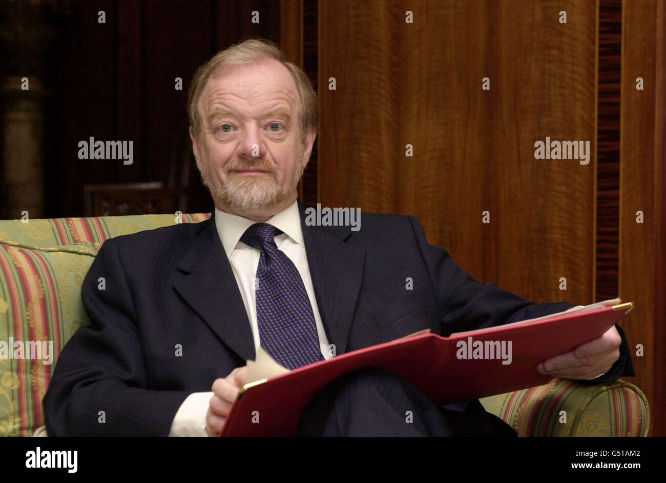 Leader of the house of commons robin cook hi-res stock photography and ...