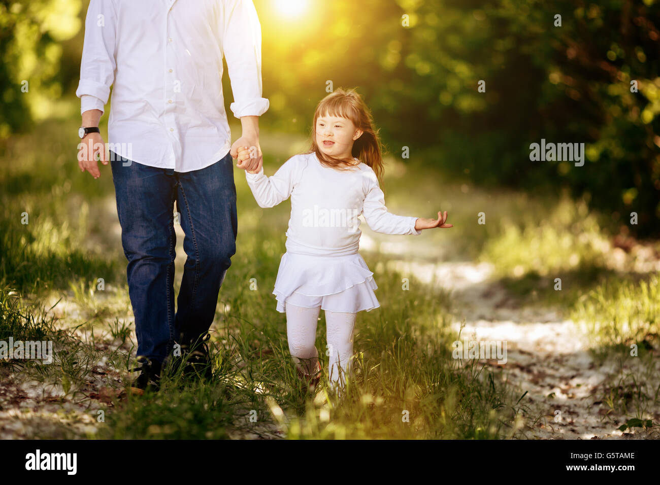 People suffering hi-res stock photography and images - Alamy