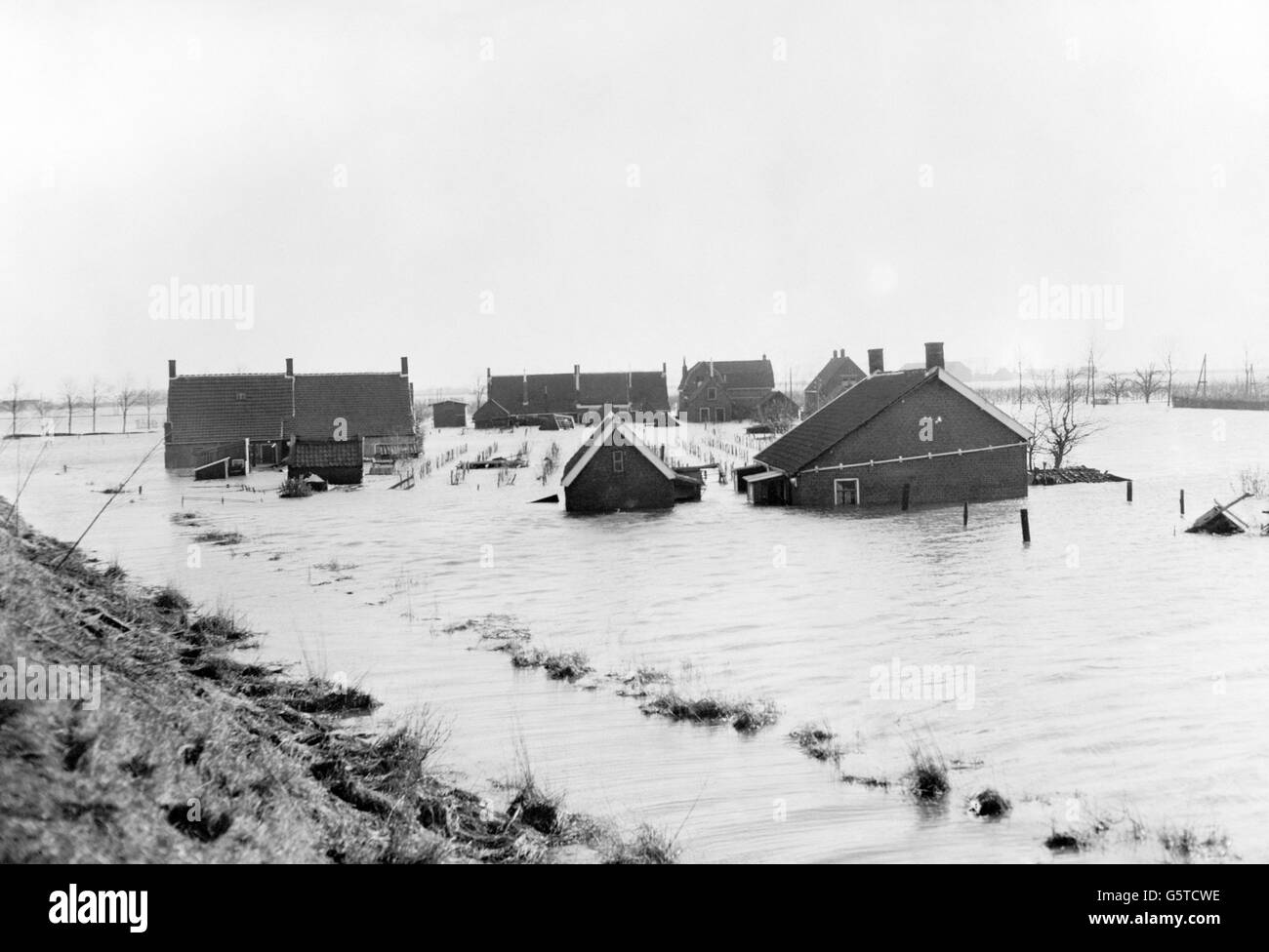 Environment - Flooding - Rilland-Bath - Zealand - Holland Stock Photo ...