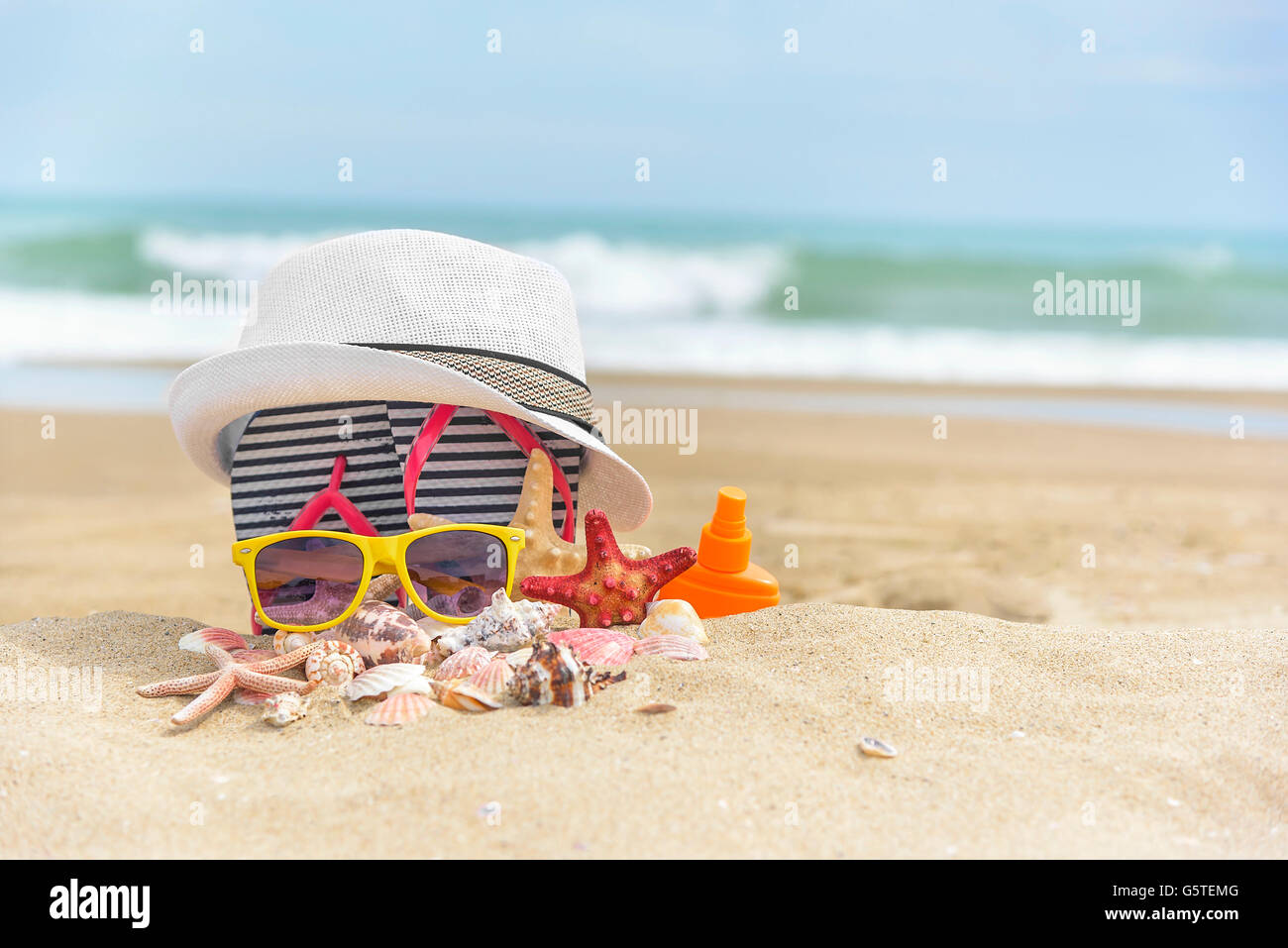 Shell sunglasses on sunbathing hi-res stock photography and images - Alamy