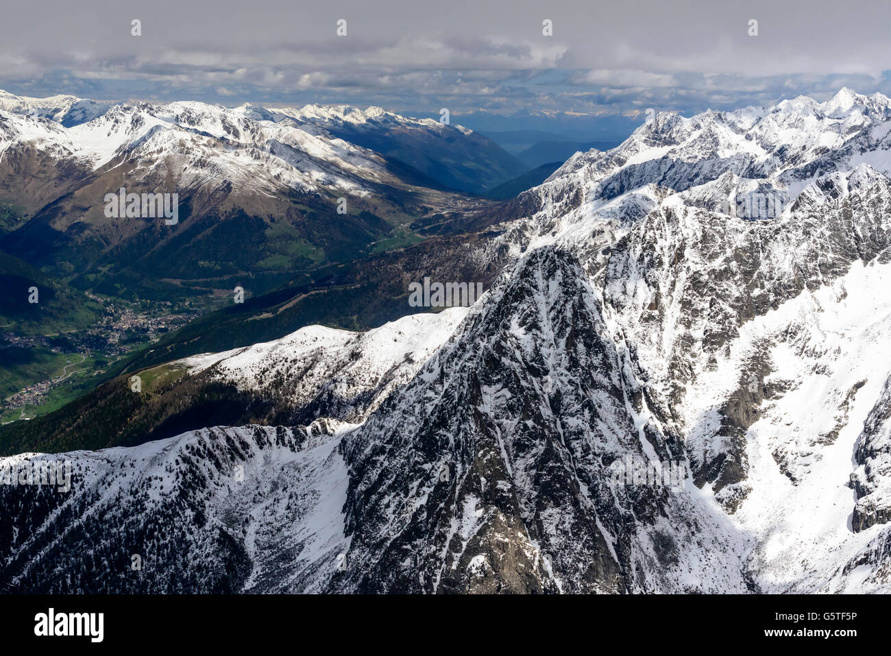 Adamello mountain range hi-res stock photography and images - Alamy