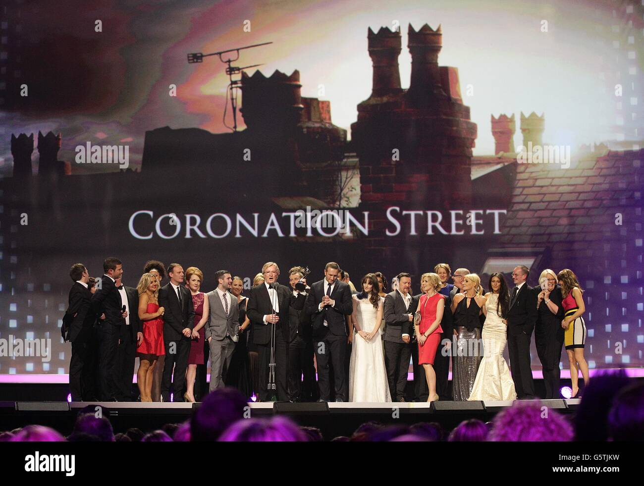 The cast of coronation street hi-res stock photography and images - Alamy