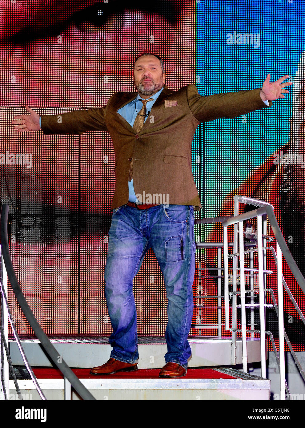 Celebrity Big Brother Final 2013 - Hertfordshire. Neil Ruddock leaves ...