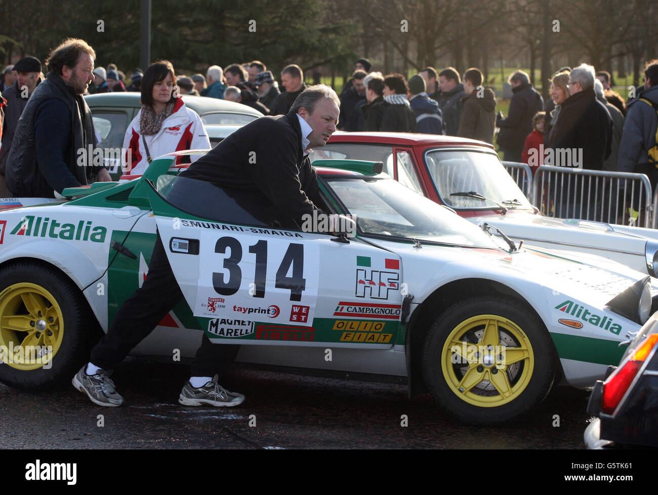 Rally car drivers hi-res stock photography and images - Alamy