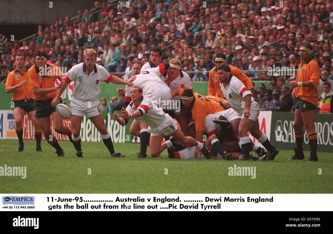 Dewi Morris England gets the ball out from the line out Stock Photo - Alamy