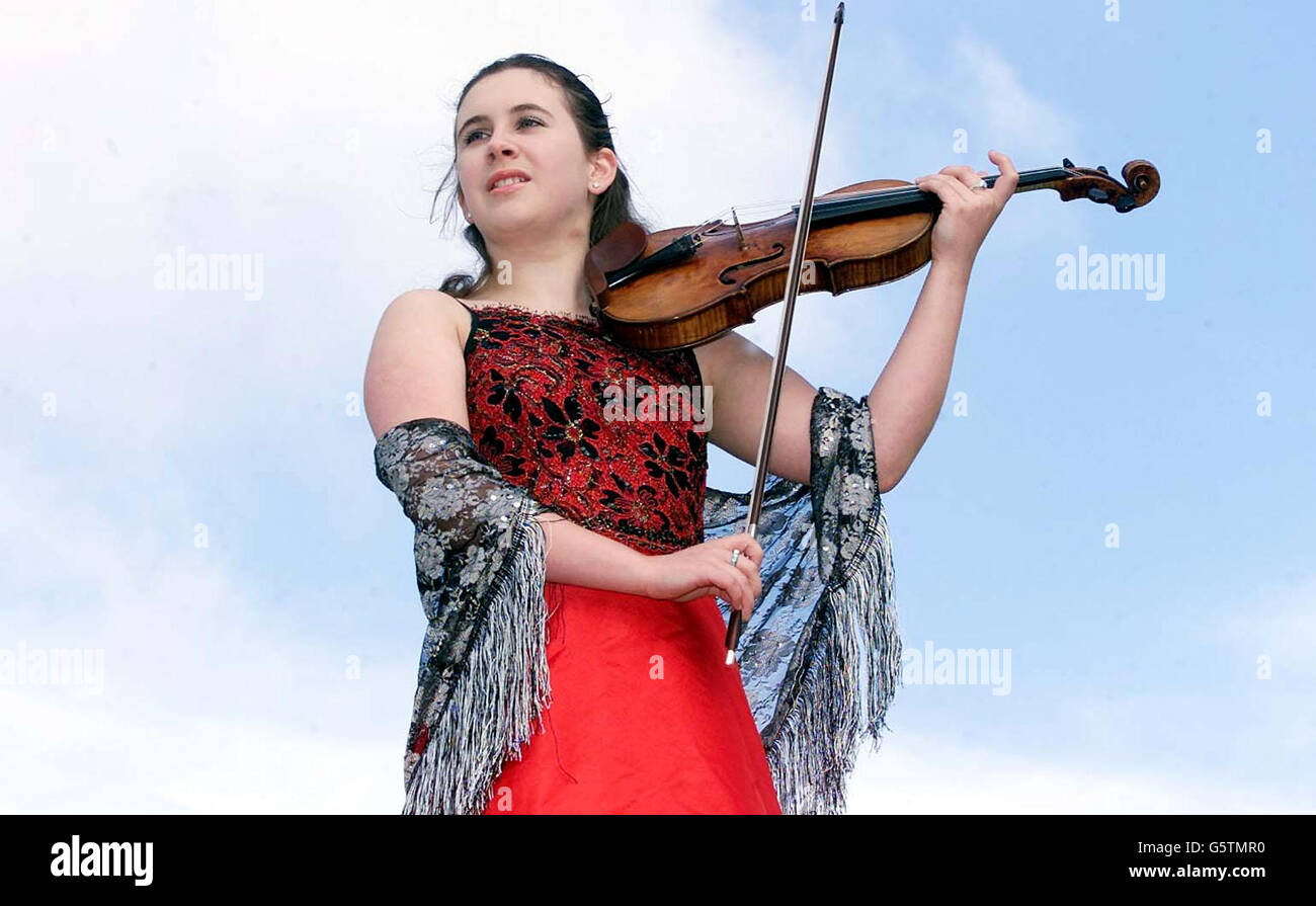 Teenage violin prodigy Chloe Hanslip, 14, from Surrey launches the ...