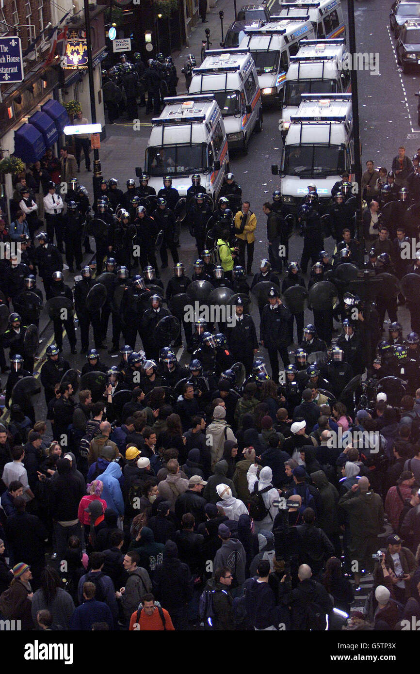 Aerial view protest london hi-res stock photography and images - Alamy