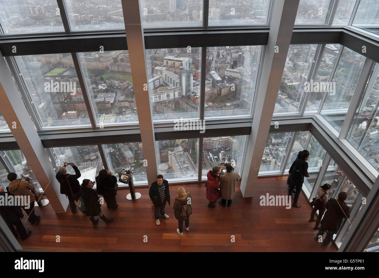 The first members of the public to gain entry to The View at the Shard ...