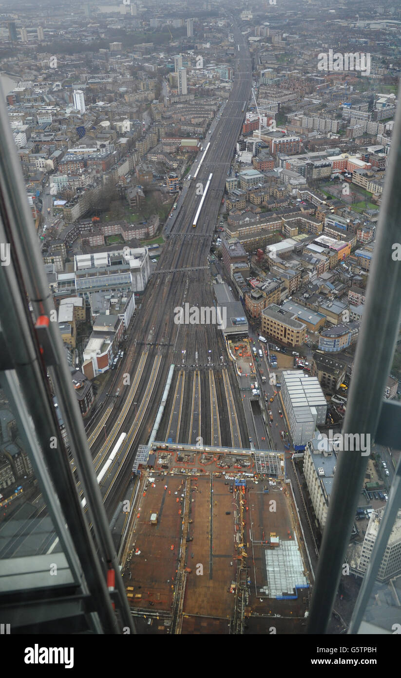 General view of trains heading towards London Bridge station, seen from ...