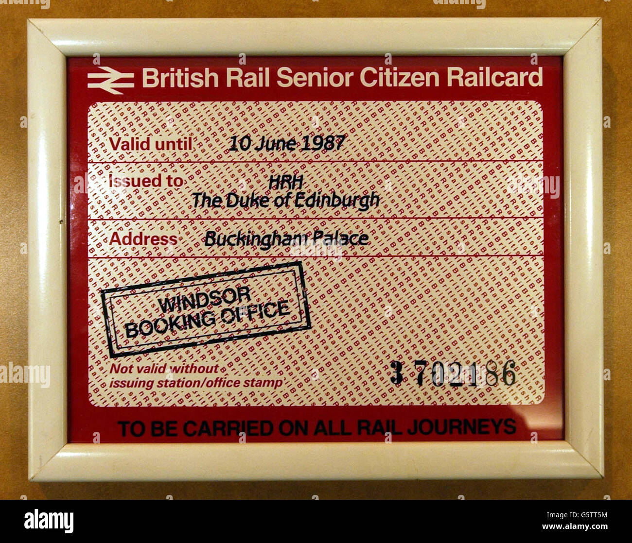 Senior railcard hi-res stock photography and images - Alamy