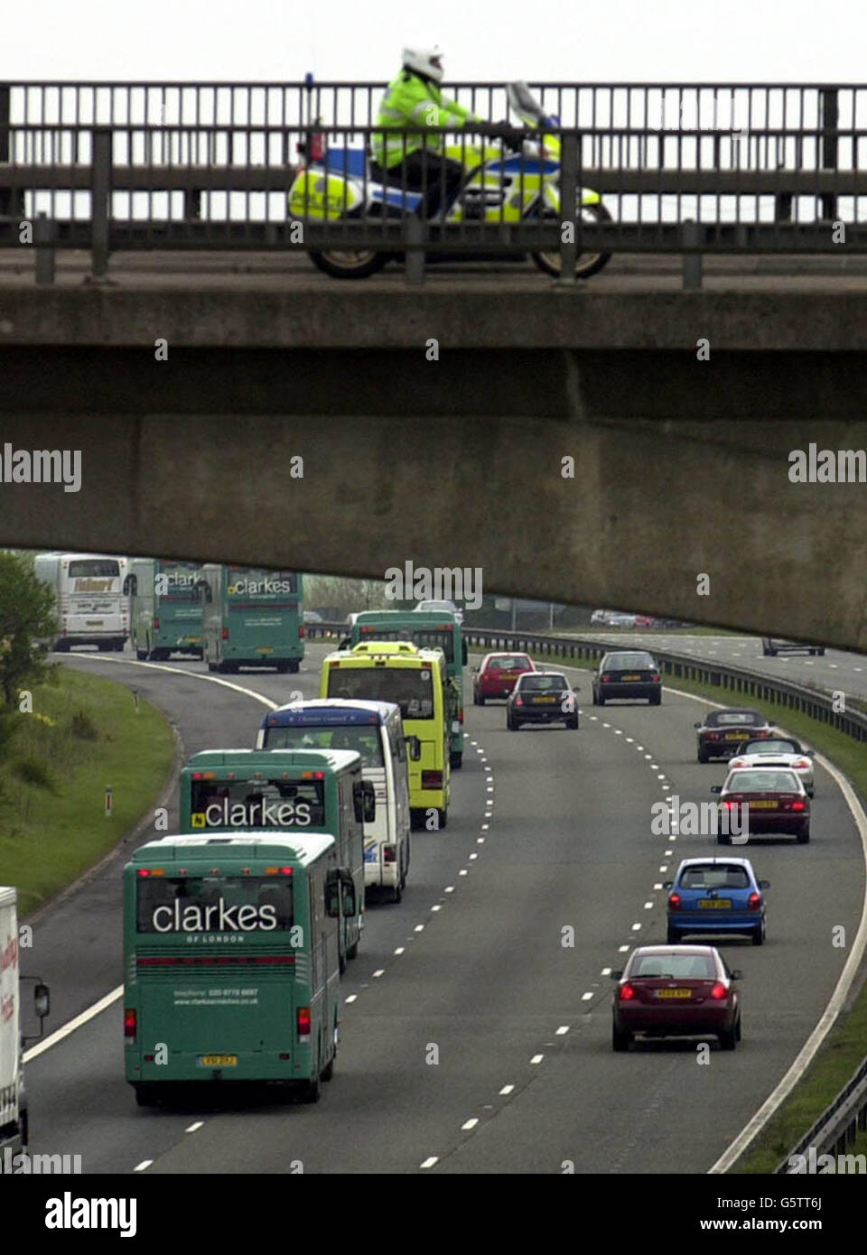 Traffic going west on the M4 motorway (some for the FA Cup Final in ...