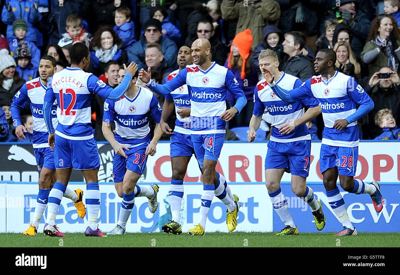 Reading's Jimmy Kebe (centre) celebrates with his team-mates after ...