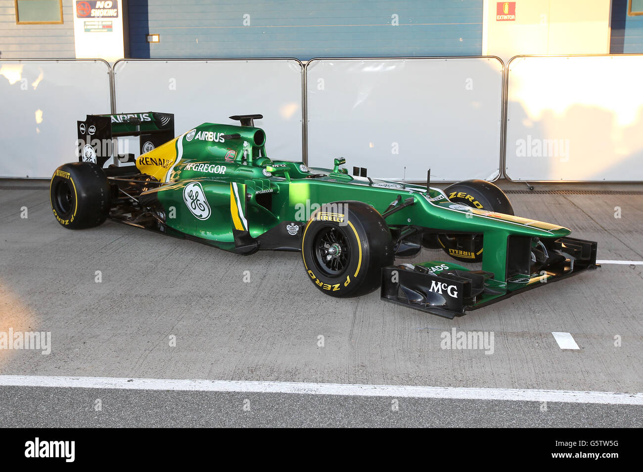 Formula One - Caterham CT03 Launch - Circuito de Jerez Stock Photo - Alamy