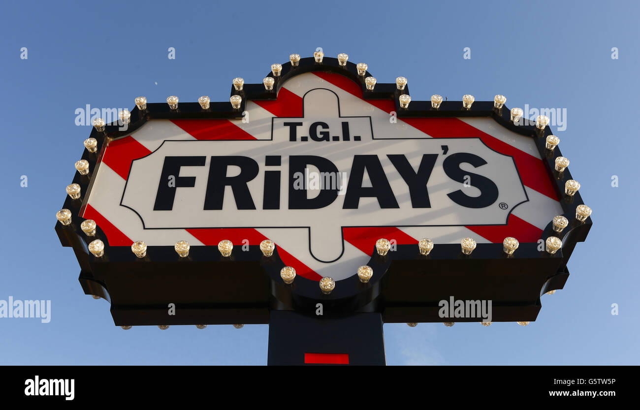 Tgi fridays sign hi-res stock photography and images - Alamy