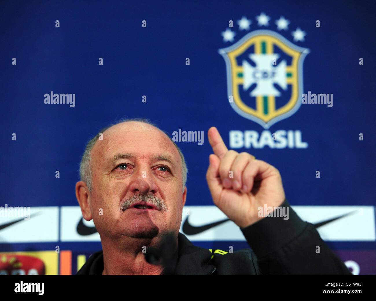 Soccer international friendly england brazil brazil press conference ...