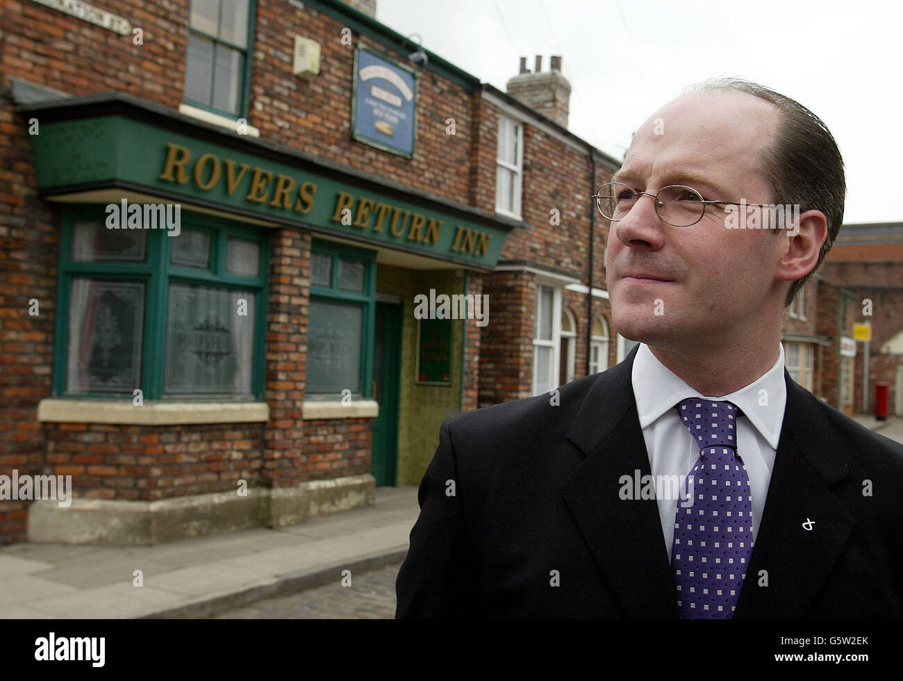Swinney on Coronation St. Set Stock Photo - Alamy