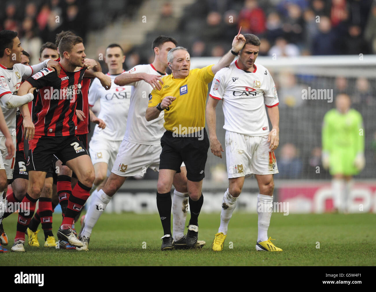 Afc bournemouths tommy elphick hi-res stock photography and images - Alamy