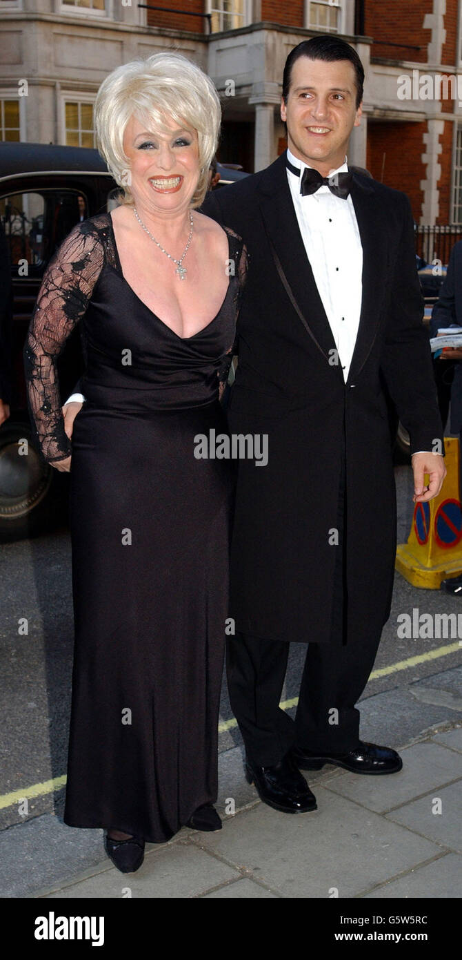 Jane Moore Wedding Loose Women's Jane Moore Fights Back Tears As She