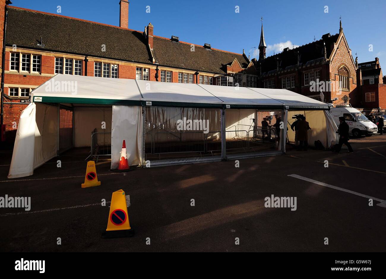 Richard iii skeleton hi-res stock photography and images - Alamy