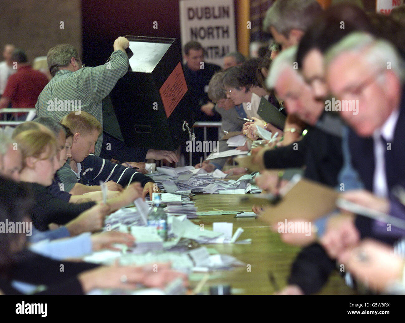 Counting begins in rds dublin irish general election hi-res stock ...