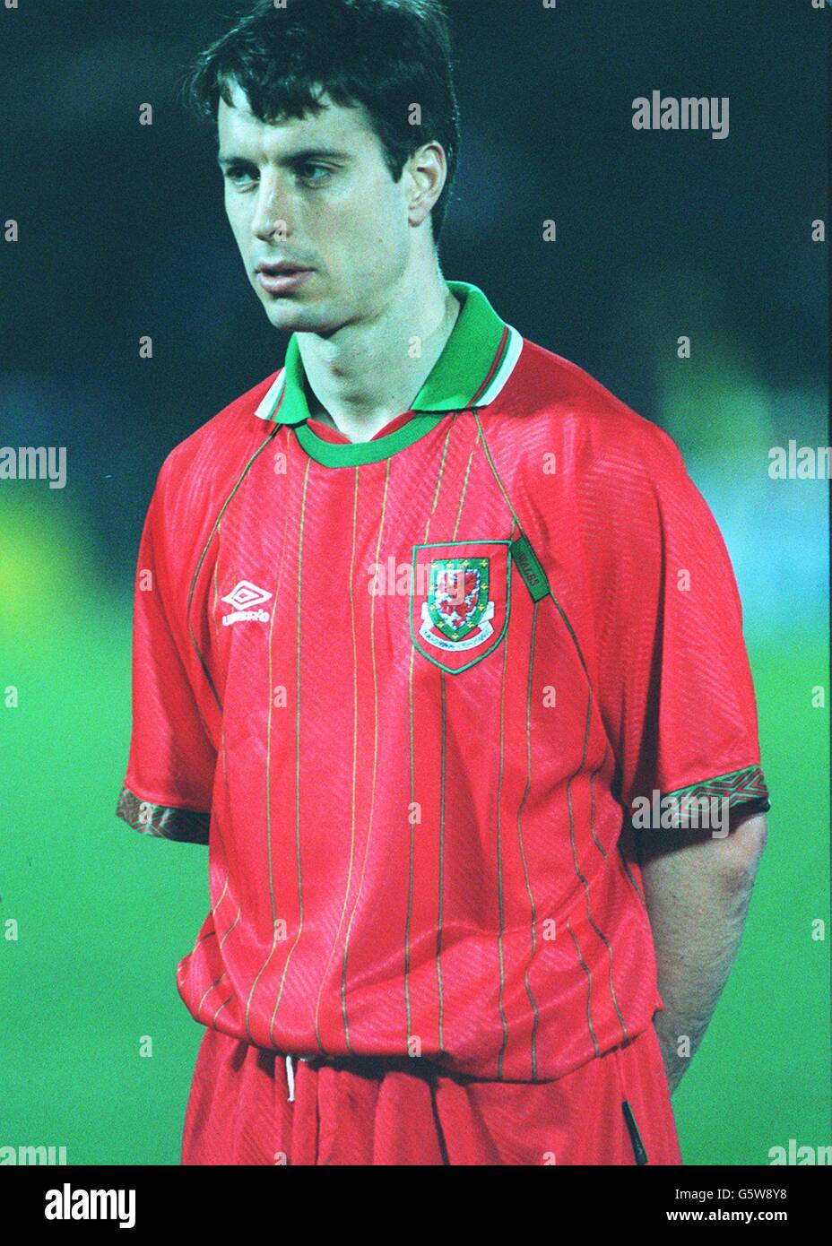 Wales football kit symons hi-res stock photography and images - Alamy