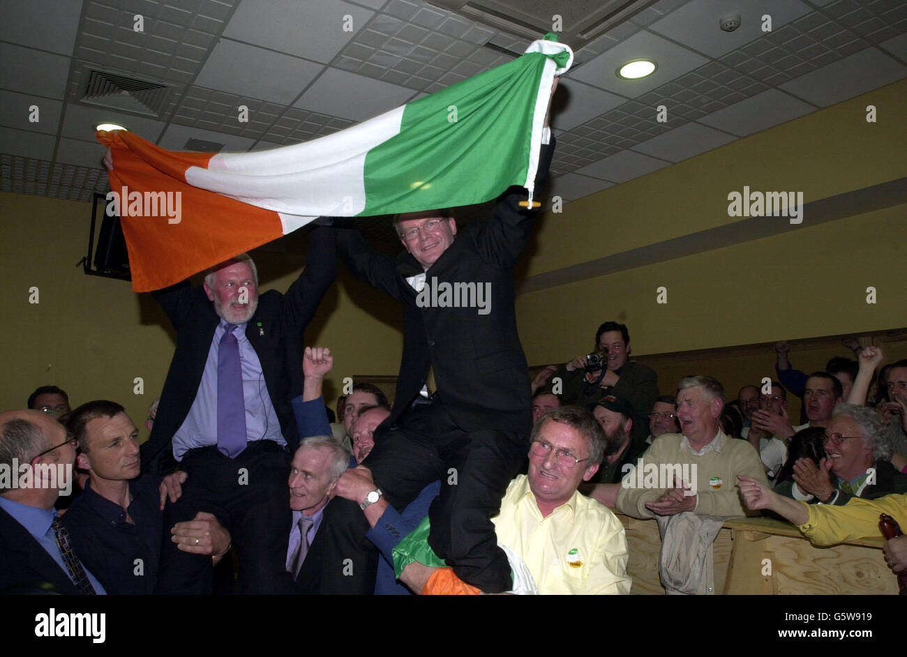 Candidate for North Kerry for Sinn Fein, Martin Ferris (left ...
