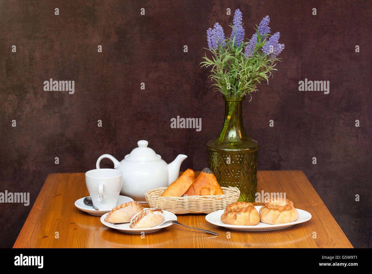 Chicken potato pie composition hi-res stock photography and images - Alamy