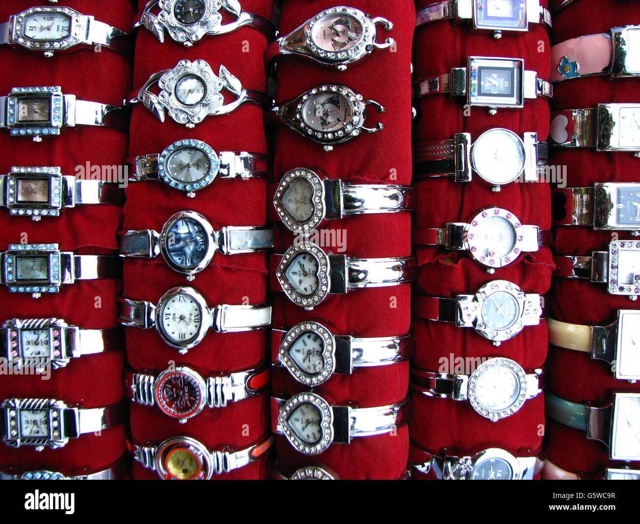 Watches for sale hi-res stock photography and images - Alamy